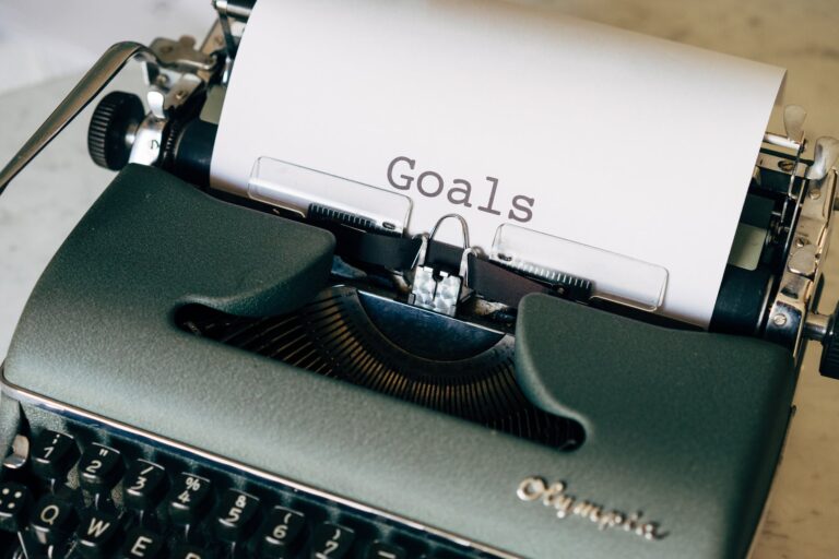 Goals to Simplify Your Life - littlehousesimpleliving.com
