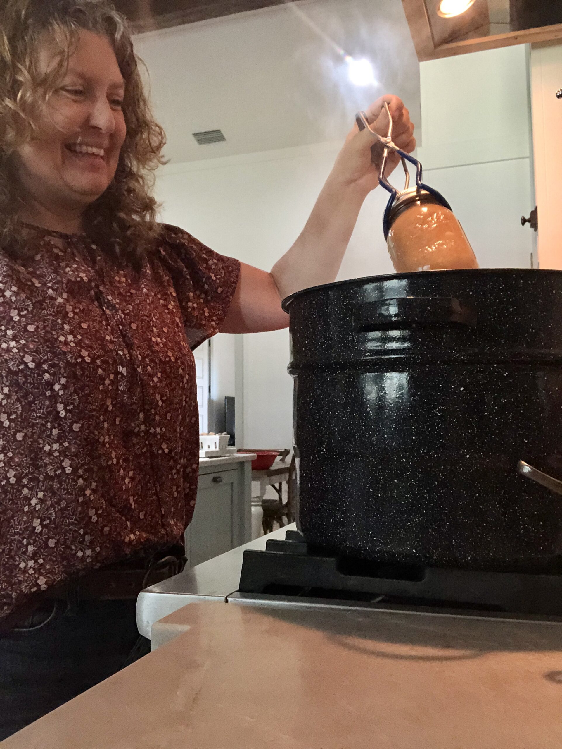 Beginner’s Guide to Water Bath Canning - littlehousesimpleliving.com