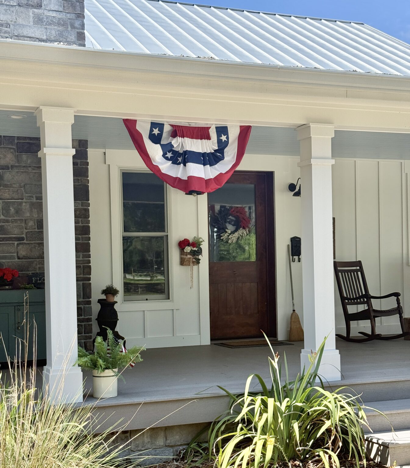 How to Hang Patriotic Flag Bunting - littlehousesimpleliving.com